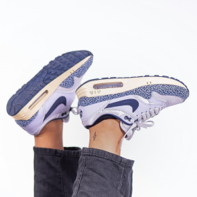 Sneakers, Culture & Community | Trainers at OFFSPRING